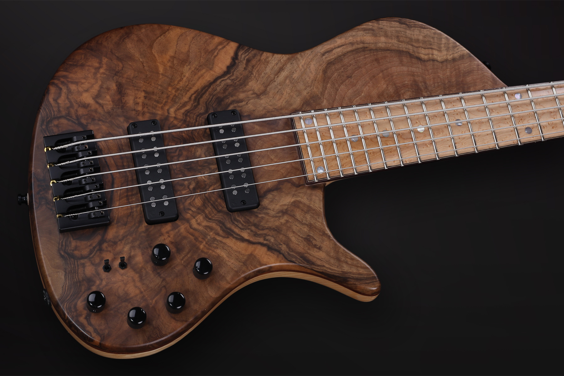 AVS | AV Basses